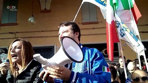 Salvini E Borgonzoni In Piazza A Carpi Non Manca Qualche Contestatore