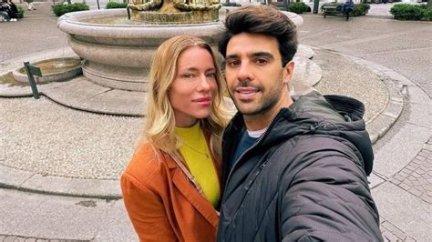 Nicole Neumann se casó con Manu Urcera y su look sorprendió a todos