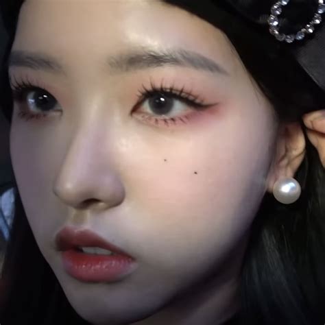 Olivia Hye Hyeju Loona Lq Icon In 2022 Beauty Pop Olivia Hye Olivia