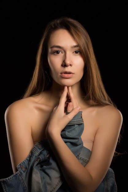 Premium Photo Closeup Shot Of Amazing Brunette Woman With Long Hair