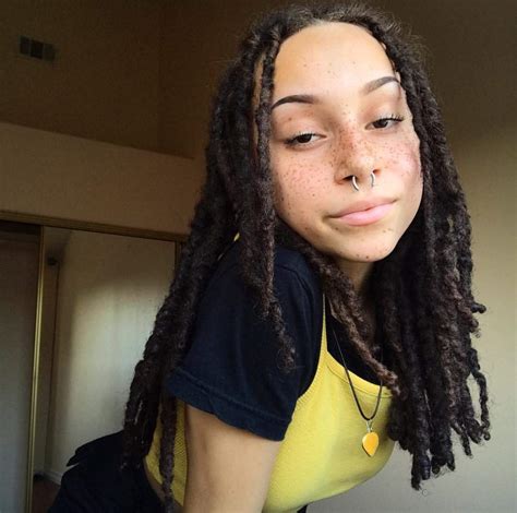 𝐇𝐄𝐋𝐄𝐍𝐀 Wiki Faceclaim Vault Amino