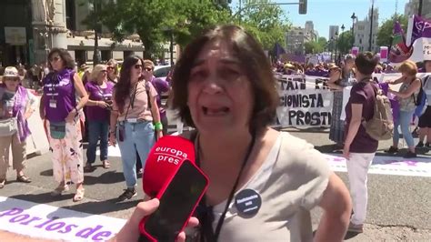Miles de personas se manifiestan en Madrid contra la prostitución