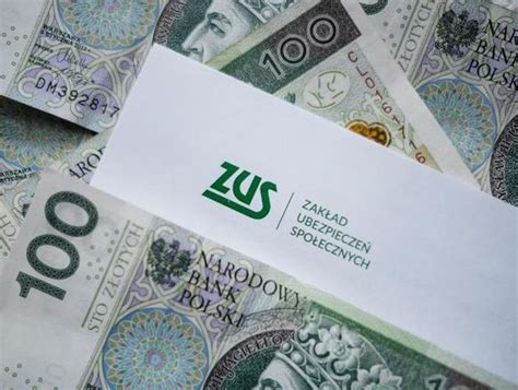 Jakie limity zarobkowe dla emerytów i rencistów od grudnia ZUS podał