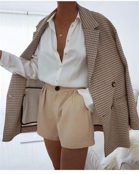 10 FORMAS DE USAR UNA CAMISA BLANCA LULALOGY Fashion Dress Like A