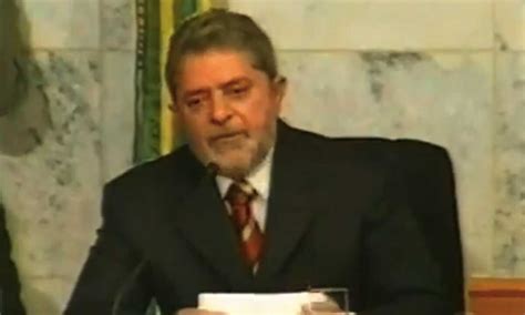 Lula relembra choro de 2002 e fala em emoção nova diplomação