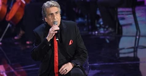 Toto Cutugno è morto addio al cantautore italiano aveva 80 anni