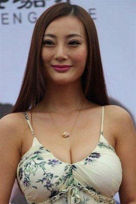 Daniella Wang Biography