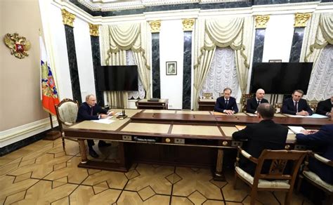 Sembra Che La Pazienza Del Presidente Putin Sia Finita Politici Ed