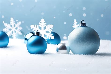 Latar BelakangBola Natal Biru Salju Perak Dan Latar Belakang Pohon