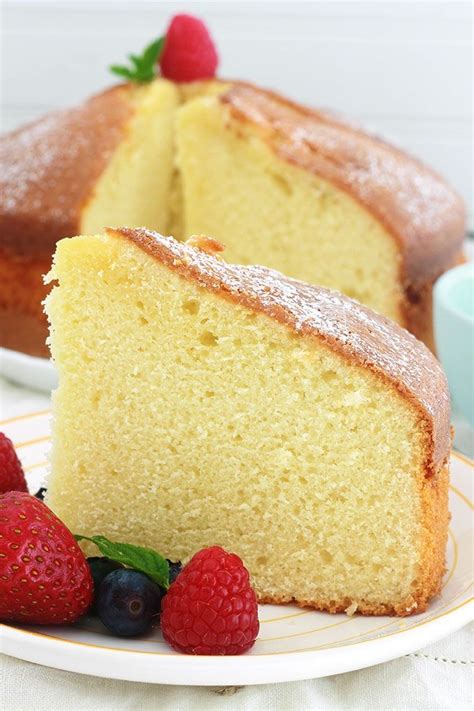 Gâteau au yaourt très moelleux Recipe Cake recipes Cake Easy cake