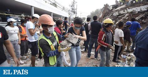 Terremoto en México 16 kilómetros de caos y solidaridad México EL PAÍS