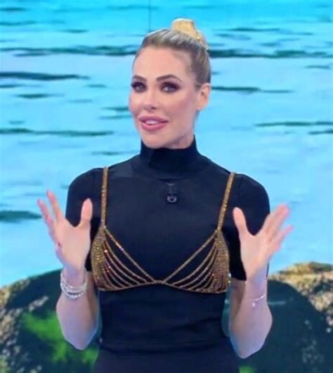 Isola Dei Famosi Polemica Sull Eliminazione Programmata Di Nick Luciani