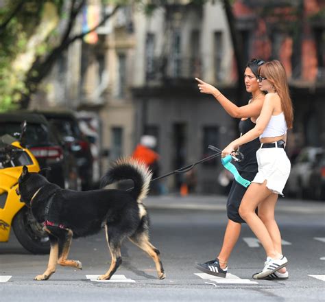 Emily Ratajkowski Sexy Legs Braless Boobs Nyc Hot Celebs Home