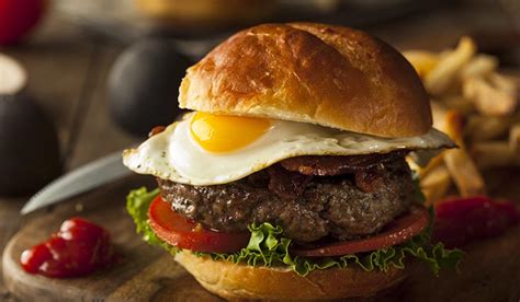 Brazilian Burger With Egg Brasserie De Peperboom