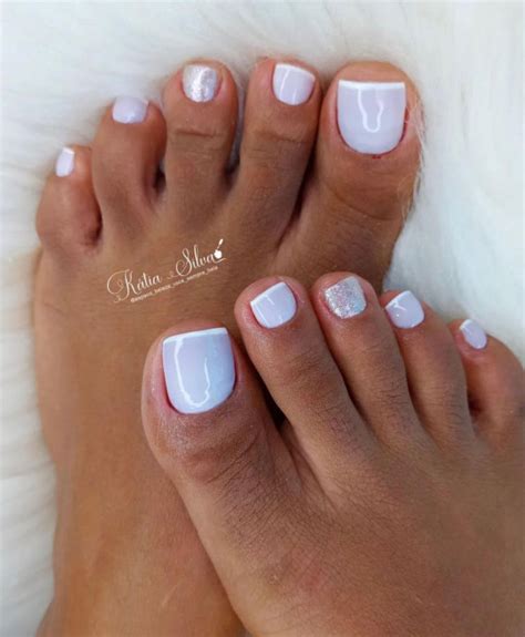 Stunning Summer Toe Nail Designs To Show Off On The Beach Bellatory