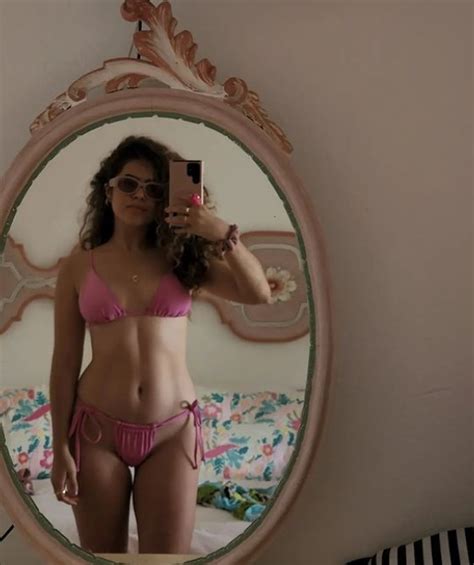 Na It Lia Maisa Mostra Corp O Em Fotos De Biqu Ni E Deixa F S Impactados