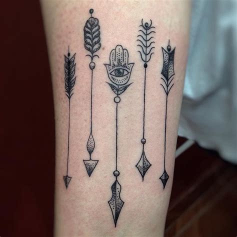 Que Symbolise Une Fl Che Sur Un Tatouage