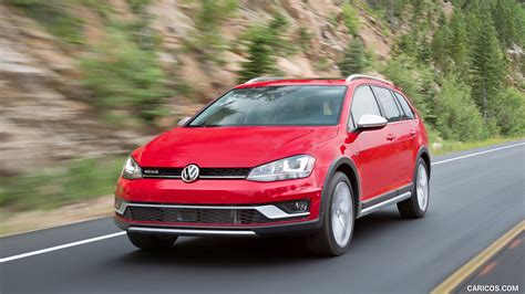 Volkswagen Golf Alltrack US Spec 2017MY Front Three Quarter