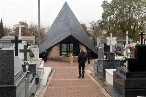 Distribuci N De Nichos En El Cementerio De Aguilar De Campoo Encuentra