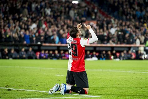 Plano Deportivo Santi Giménez Napoli y AC Milan lo tienen en la mira y