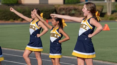 Cheerleader Undressing Telegraph
