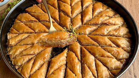 Baklava Nas L Yap L R Tepsi Cevizli Baklava Malzemeleri Ve Tarifi