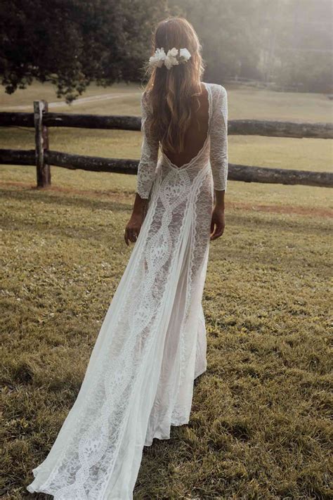 13 Best Backless Wedding Dresses Of 2023