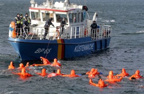 Flüchtlingskrise Frontex und der Traum vom Grenzschutz Politik