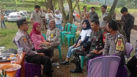 Jumat Curhat Polsek Cihaurbeuti Ciamis Dengarkan Keluhan Warga