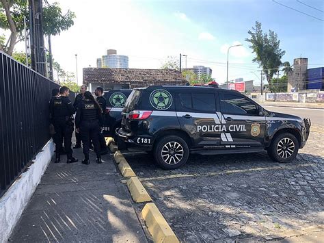 Trio suspeito de estelionato é preso após tentar tirar empréstimo de R