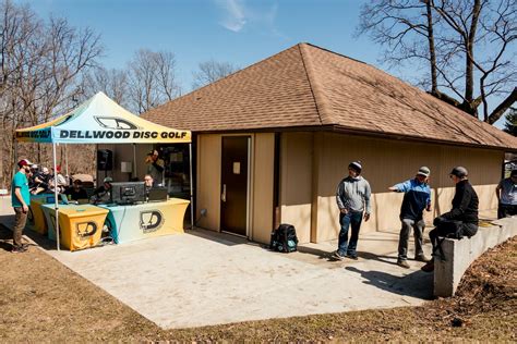 Disc Golf Courses Run 3 Taking Pictures The Expanse Gazebo Outdoor