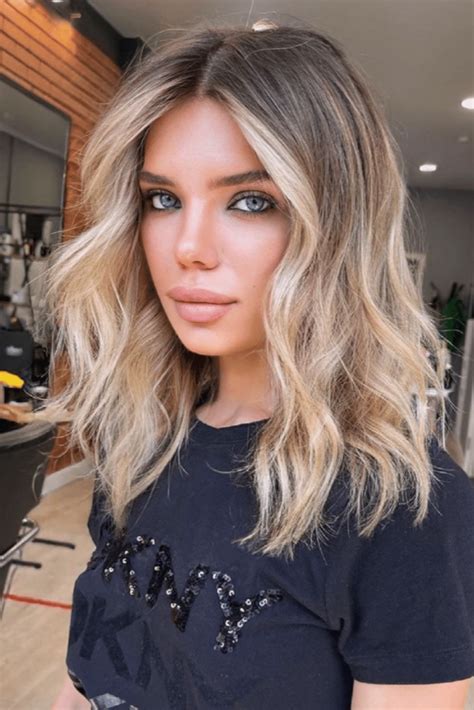 Iconic Bob Haircuts For Women Updated Gallery Haircuts For Wavy