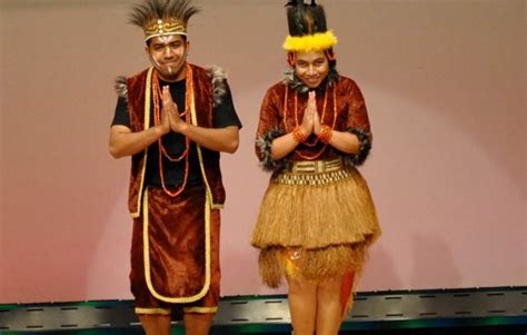 Pakaian Adat Ewer Papua Barat Pakaian Adat Papua Dinamakan Home Tour