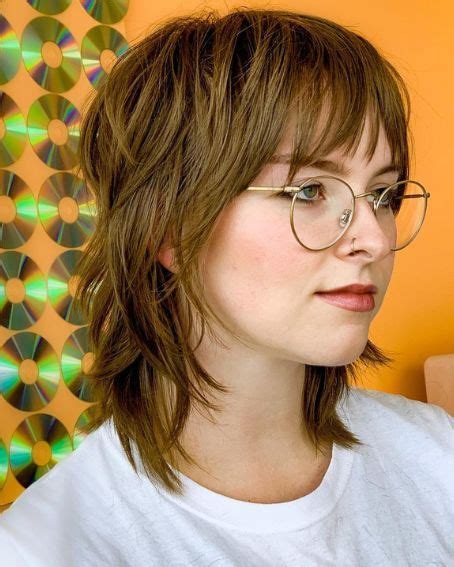 18 Short Shag Hairstyles And Haircuts Ideas Short Shaggy Haircuts