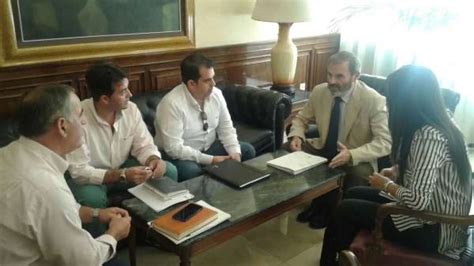El Gobierno Ofrece A Los Damnificados Por El Incendio De Quesada