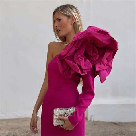 Uñas de invitada de boda 15 ideas bonitas y elegantes según el color