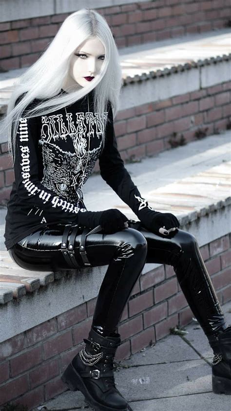 Pin By Spiro Sousanis On Anastasia Gothic Outfits Dark Beauty Fashion Goth Beauty