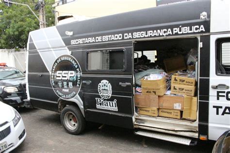 Operação apreende mais de 100 mil CDs e DVDs piratas no Centro de