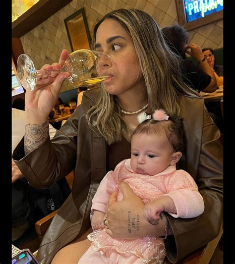 Foto Filha de MC Loma chama atenção na internet e sempre ganha elogios