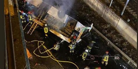 Mestre Le Caratteristiche Del Bus Precipitato Batteria Collocata Sul