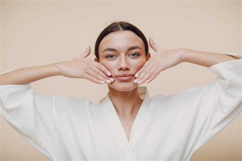 Yoga facial 3 ejercicios para tonificar los músculos de la cara