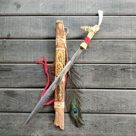 Jual Mandau Khas Dayak Motif Ukir Dan Tanduk Bahan Fiber Di Lapak