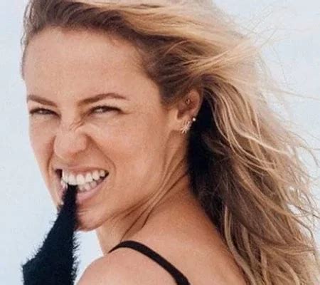 Paolla Oliveira Posa De Biqu Ni E Arranca Elogios Dos Seguidores