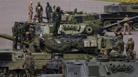 Ukraine Krieg Bundesregierung verkündet umfangreiche Waffenlieferung