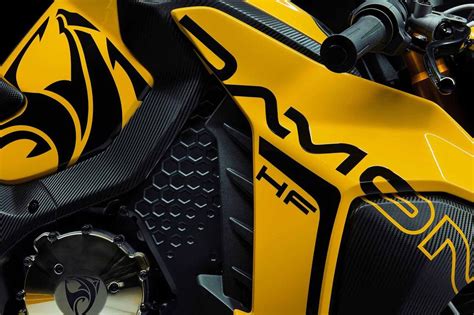 Damon HyperFighter Colossus nueva supernaked eléctrica Moto1Pro