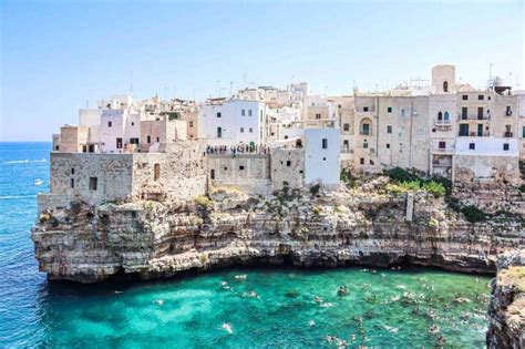 Polignano a Mare Street Food Tour avec dégustations et vin GetYourGuide