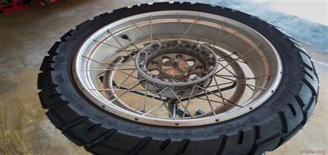 How To Change A Dirt Bike Tire Without Spoons Dirt Bike Moto