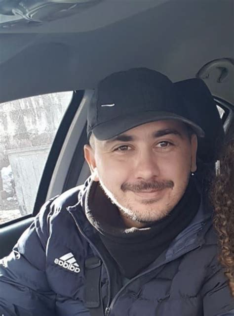 Atentati në Vlorë Gjendet makina e djegur brenda saj dy kallashnikovë