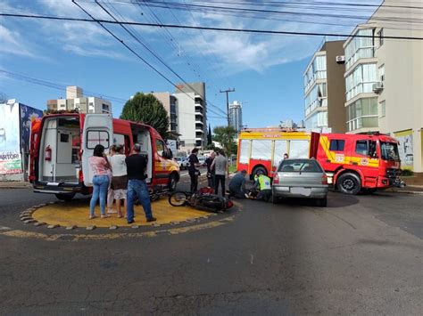 Colisão entre carro e motocicleta deixa uma pessoa ferida em Xanxerê