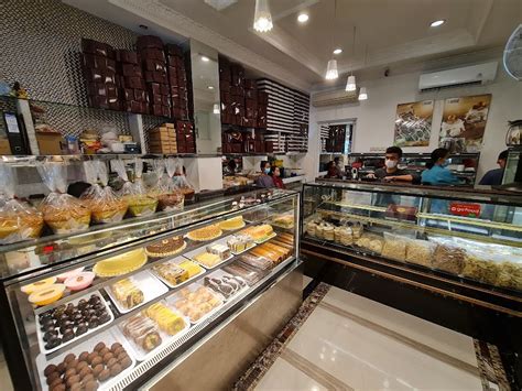 15 Toko Oleh Oleh Yang Ada Di DKI Jakarta Ulastempat